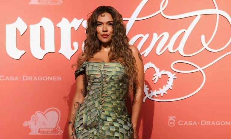 "Tropicoqueta" al estilo tropical la cantante Karol G presenta su nuevo ...