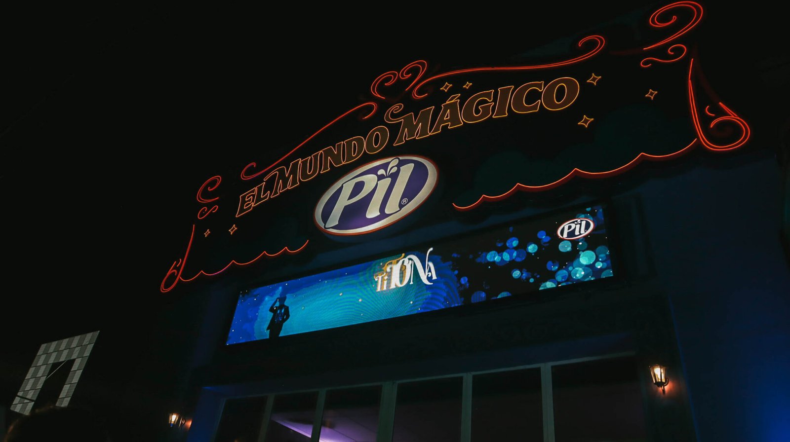 PIL Bolivia abre las puertas de un “Mundo Mágico” en homenaje a sus 65 ...