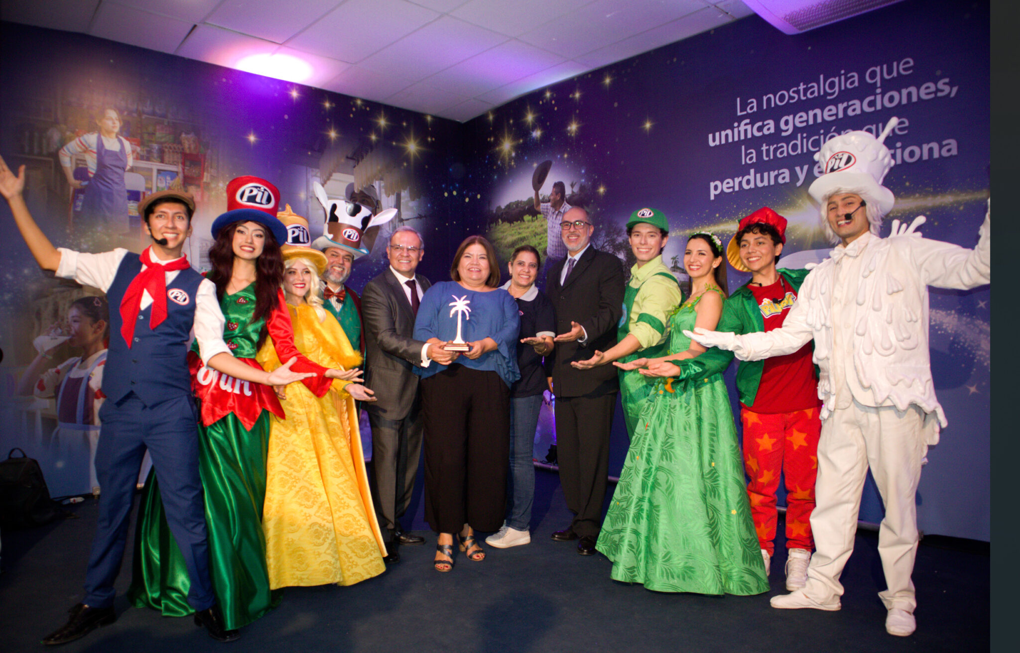 El “Mundo Mágico” de Pil Bolivia gana Palmera Dorada a la Innovación en ...